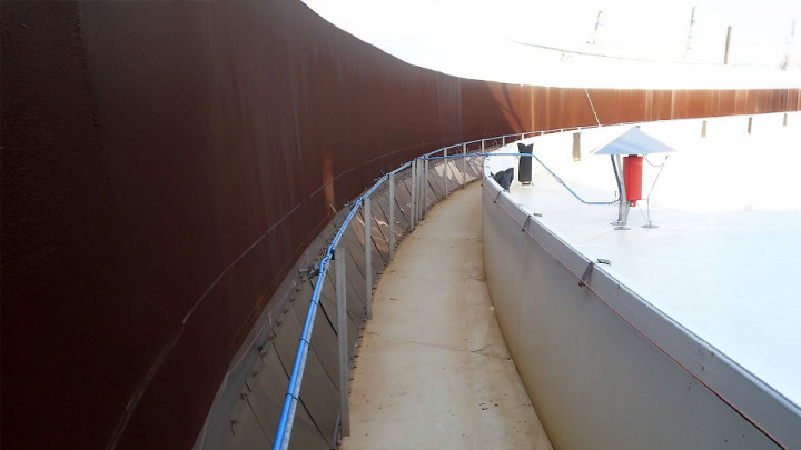 Floating roof tank fire protection system - Saval.nl